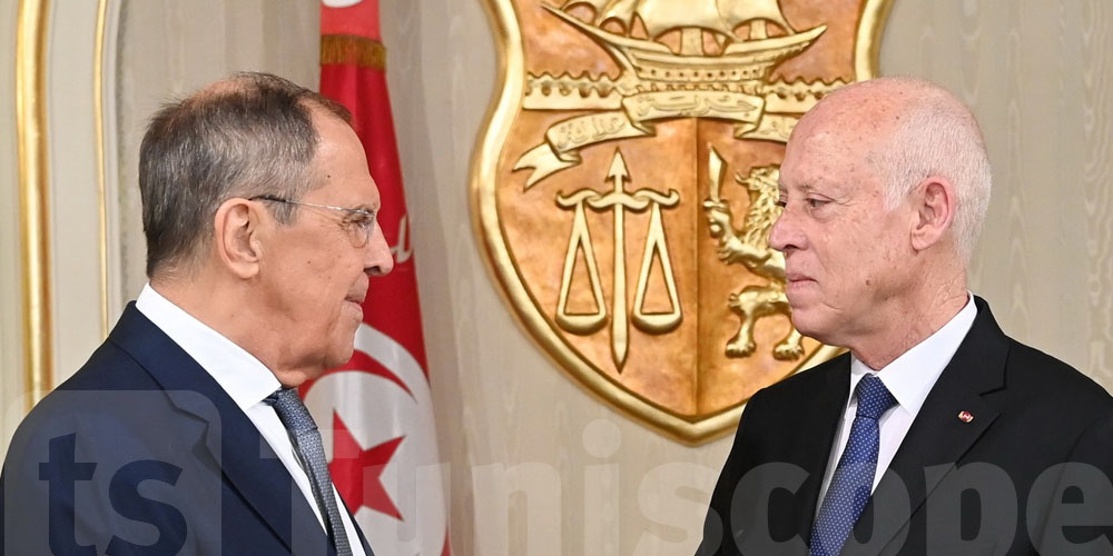 Poutine salue les réformes en cours en Tunisie