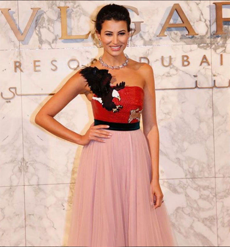 En photos : Rym Saidi fait sensation à Dubaï dans une jolie robe signée ...
